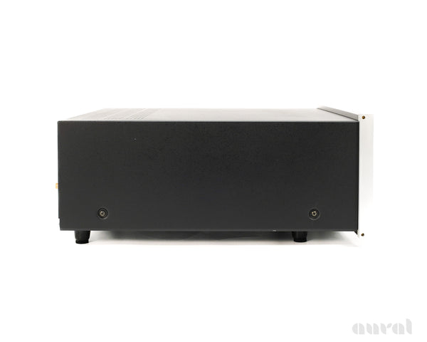 Mcintosh MX132 // Preamp / 5.1 AV Home Theater Processor – AURAL HiFi