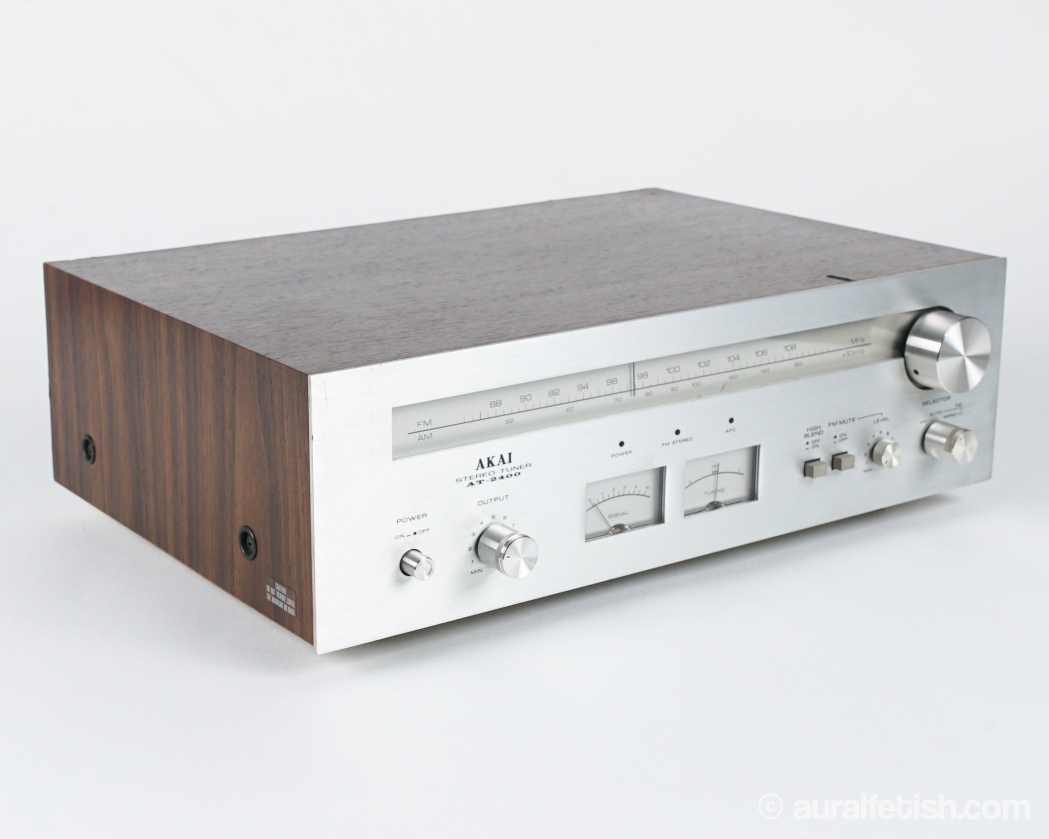 Akai AT-2400 // Stereo Tuner – AURAL HiFi